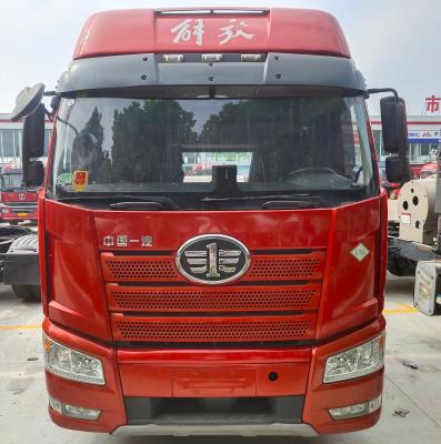 China Sinotruk Chassis Front Lifting Style Dumping Type Heavy Duty Gas Vehicle voor FAW Jiefang Te koop