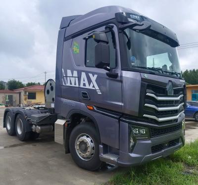 Cina 6x4 Capacità di carico 31-40t HOWO Gas LNG540HP Automatic Transmission Traction Transport Truck in vendita
