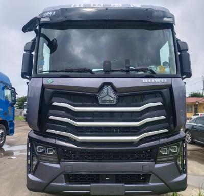 China 2024 Heavy Duty HOWO 6X4/4X4 10/8 Wielgebruikte trekkrachtvervoertruck kop met banden Te koop