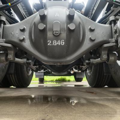 China 2024 Heavy Duty HOWO 6X4/4X4 10/8 Wielgebruikte trekkrachtvervoertruck kop met banden Te koop
