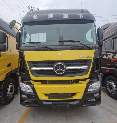 中国 6X4 ベイベン トラクター トレーラー ハイドロリックステアリングチューブレスタイヤとISO認定 販売のため