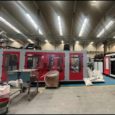 China PLC Touch Screen Extrusion Molding Machine with Multi-Layer Capability and 200 KN Clamping Force for HDPE Bottles for sale