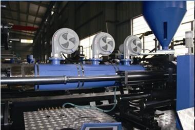 China High Speed PVC Injection Moulding Machine MZ320MD With Hydraulic Oil Flow Design for sale