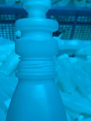 中国 対の場所の放出の1L目薬のびんのためのプラスチックびんのブロー形成機械 販売のため