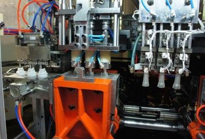 中国 対の場所の放出の1L目薬のびんのためのプラスチックびんのブロー形成機械 販売のため