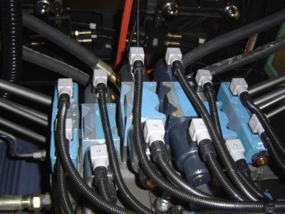 중국 1L 살충제 병을 위한 3 층 구축 자동 불어넣기 성형 기계 고속도 판매용