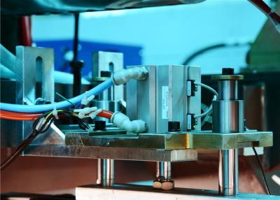 중국 50ML-4L 2 머리를 가진 플라스틱 병 중공 성형 기계 MP70D-2 두 배 역은 죽습니다 판매용