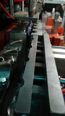 China Automatic Extrusion Blow Machine With 20s/Pc Cycle Time 3 - 4 Die Head for sale