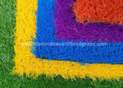 Cina tappeto erboso artificiale colorato campo da giuoco 10550/SQM di 10mm 15mm 20mm in vendita