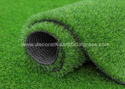 Cina Tappeto erboso verde artificiale di U del filato ecologico di forma per abbellire in vendita
