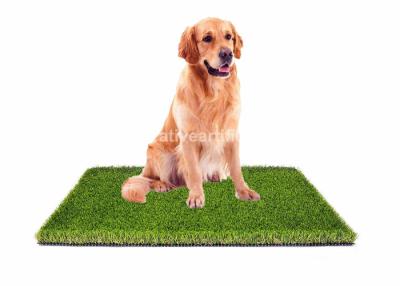 中国 犬のための2*25mの人工的な芝生の擬似草すべり止め花粉無し 販売のため