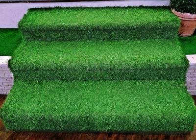 Cina Tappeto sintetico decorativo in erba finta / Erba artificiale verde per scale in vendita