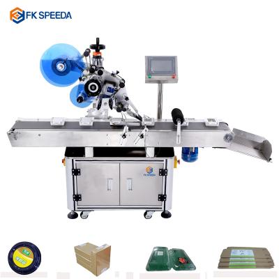 Cina FK-SPEEDA Mylar Food Bag Labeling Machine Flat Surface Pocket Applicator with Paging Machine in vendita