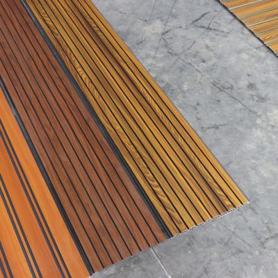 China Holzmaserung PVC Deckenpaneel für Innenwände, kostengünstige Wandpaneel-Alternative zu Fliesen, pflegeleichte Wandverkleidung zu verkaufen