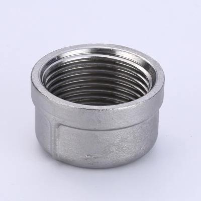 Cina Cappuccio rotondo in acciaio inossidabile con connessione femminile standard da 2 pollici per il montaggio delle estremità del tubo in vendita