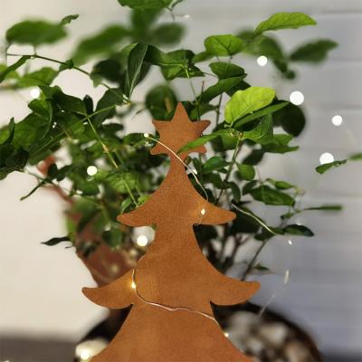 Cina Il giardino arrugginito d'acciaio del metallo di Corten orna la decorazione a forma di dell'albero di Natale in vendita