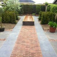 China Weather Resistant Rusted Steel Water Feature 600mm Rectangular for sale