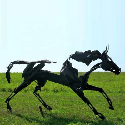Cina Estratto all'aperto della scultura del metallo a grandezza naturale vuoto del cavallo per paesaggio in vendita