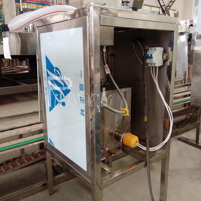 Cina Pianta acquatica di gallone del collegamento di tubo di SUS 304 300 BPH in vendita