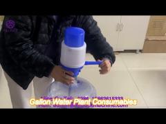 Dispensador plástico de la bomba de la botella de la agua a presión de la mano de la PC
