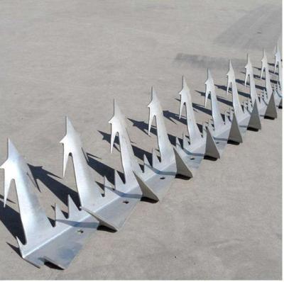 Cina Il rasoio rampicante della parete di Security Spikes Anti del recinto Q235 chioda 1.25M in vendita