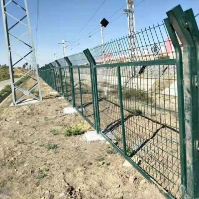 Cina Il tipo di struttura anti scalata ha saldato Mesh Fencing 1.8mx3m per la strada principale ferroviaria in vendita