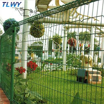 Cina il doppio giardino del cavo del ciclo di 50*150mm ha saldato Mesh Fencing Electro Galvanizing in vendita