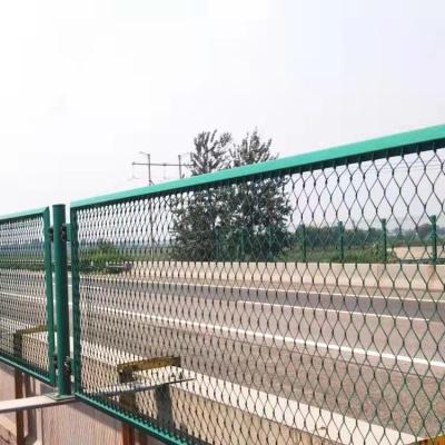 Cina Anping Tailong Mesh Fencing Heat Treated Bridge saldato 3mm che recinta rete in vendita