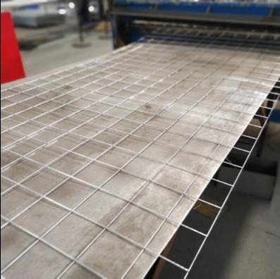 Cina Acciaio inossidabile Mesh Fencing saldato del ferro a basso tenore di carbonio 3mm 4mm 5mm in vendita
