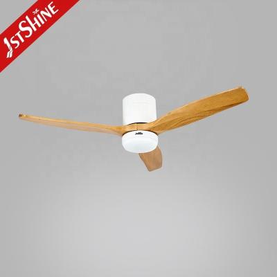 China Ventilador de techo empotrado con luces y control remoto, 6 velocidades, cuerpo de lámpara de metal en venta