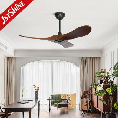 China Ventilador de techo de madera sólida decorativo de bajo ruido con control remoto de 5 velocidades en venta