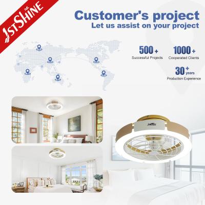 China 110-240V/50Hz-60Hz Voltado de entrada Dormitorio interior ventilador de techo luz con control remoto en venta