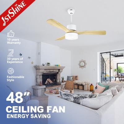 Cina 110-240V/50Hz-60Hz Voltaggio di ingresso Ventilatore di soffitto ad energia moderna con lame di legno naturale in vendita