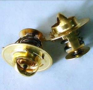 China Cummins  6BT Thermostat C4930315 for sale