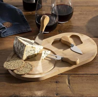 Cina Il bordo di bambù 3-Piece del formaggio ha messo l'insieme di legno del coltello 4-Piece del formaggio del bordo del formaggio rotondo in vendita