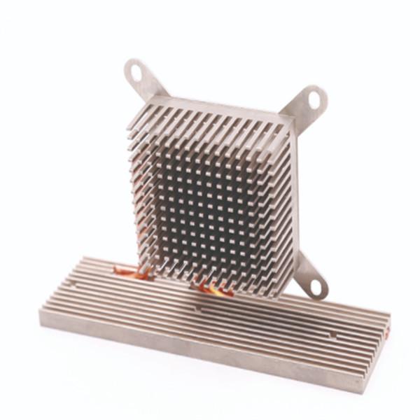 Professionele Aangepaste Grote Aluminiumuitdrijving Heatsink met Hittepijp 1