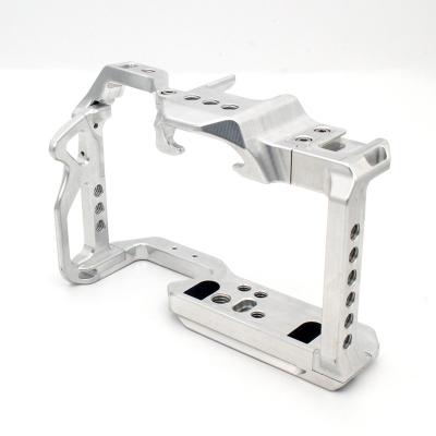 China CNC 6063 6061 de alumínio que faz à máquina a prata da tolerância de 0.02mm/cor personalizada à venda