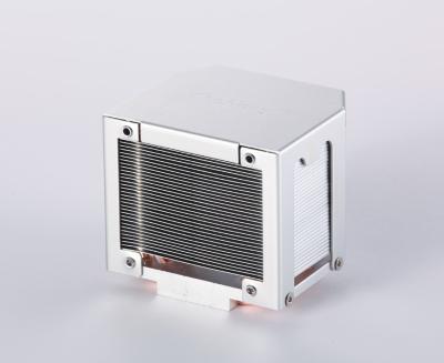 Cina Il dissipatore di calore di rame lavorante del tubo di CNC con il nero anodizza il trattamento di superficie in vendita