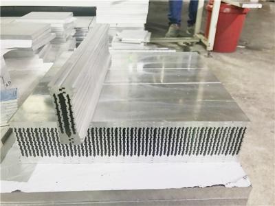 Cina 6063 - T5 ha espulso lunghezza infinita di superficie anodizzata dissipatore di calore di alluminio in vendita