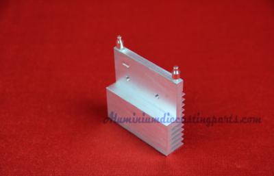 Cina L'argento anodizza il dissipatore di calore di alluminio espulso per UPS in vendita