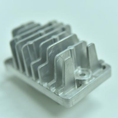中国 ダイ カスト銀製の陽極酸化AL6061脱熱器ハウジングは 販売のため