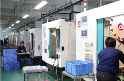 China O processo fazendo à máquina anodizado carimbado do CNC morre as peças de precisão da linha central da carcaça 5 à venda