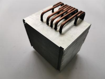 中国 産業電気泳動はアルミニウム脱熱器管が付いている突き出た 販売のため