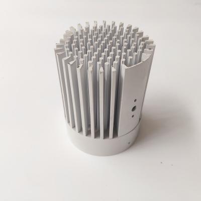 ALS OEM het Stempelen Aluminium Koude Plaat Heatsink met Wit Poeder
