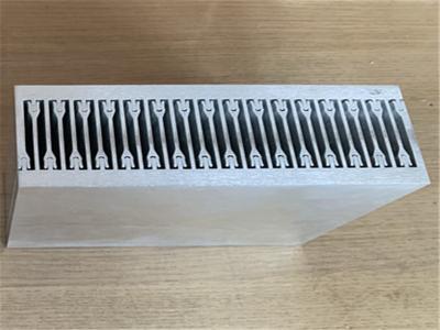 Cina L'estrusione su misura di precisione dissipatore di calore di alluminio del radiatore LED del dissipatore di calore dell'estrusione del dissipatore di calore della pressofusione in vendita