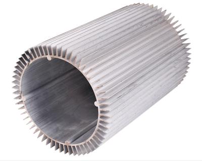 Cina Dissipatore di calore rotondo dell'estrusione della lega di alluminio argenteo per il motociclo in vendita