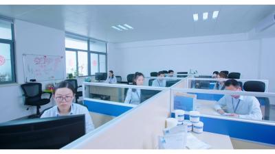 Cina Grado farmaceutico Croscarmellose sodio per reagenti chimici Medicina Grade Standard in vendita