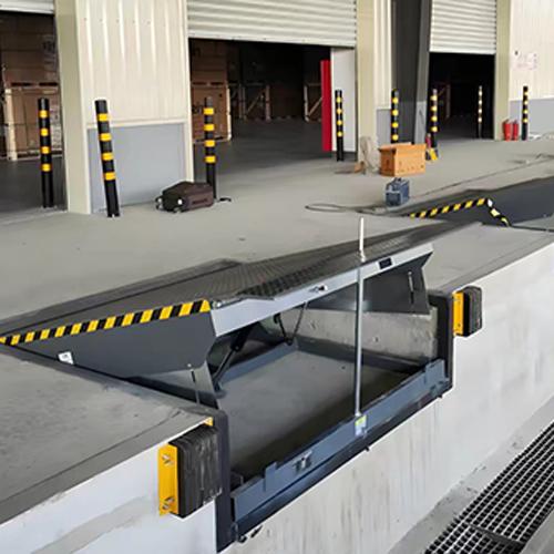 Quality 8Ton-12Ton Hydraulic Loading Dock Leveler 380V For Retail Distribution Centers for sale