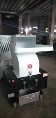 Китай Small Flat Type Blade Crusher/ Plastic Crusher Supplier/Powerful plastic grinder/strong Plastic granulator CE certified продается