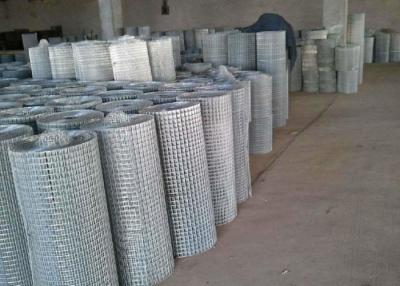 中国 BWG18構造、おり、塀のための熱い浸された電流を通された溶接された金網 販売のため